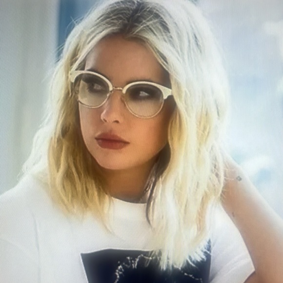 prive revaux | Accessories | Nib Prive Revaux The Angelou Blue Light ...